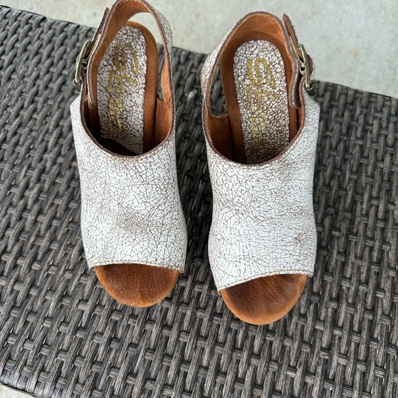 Sbicca | Shoes | Sbicca White And Brown Mules With Chunky Heel | Poshmark